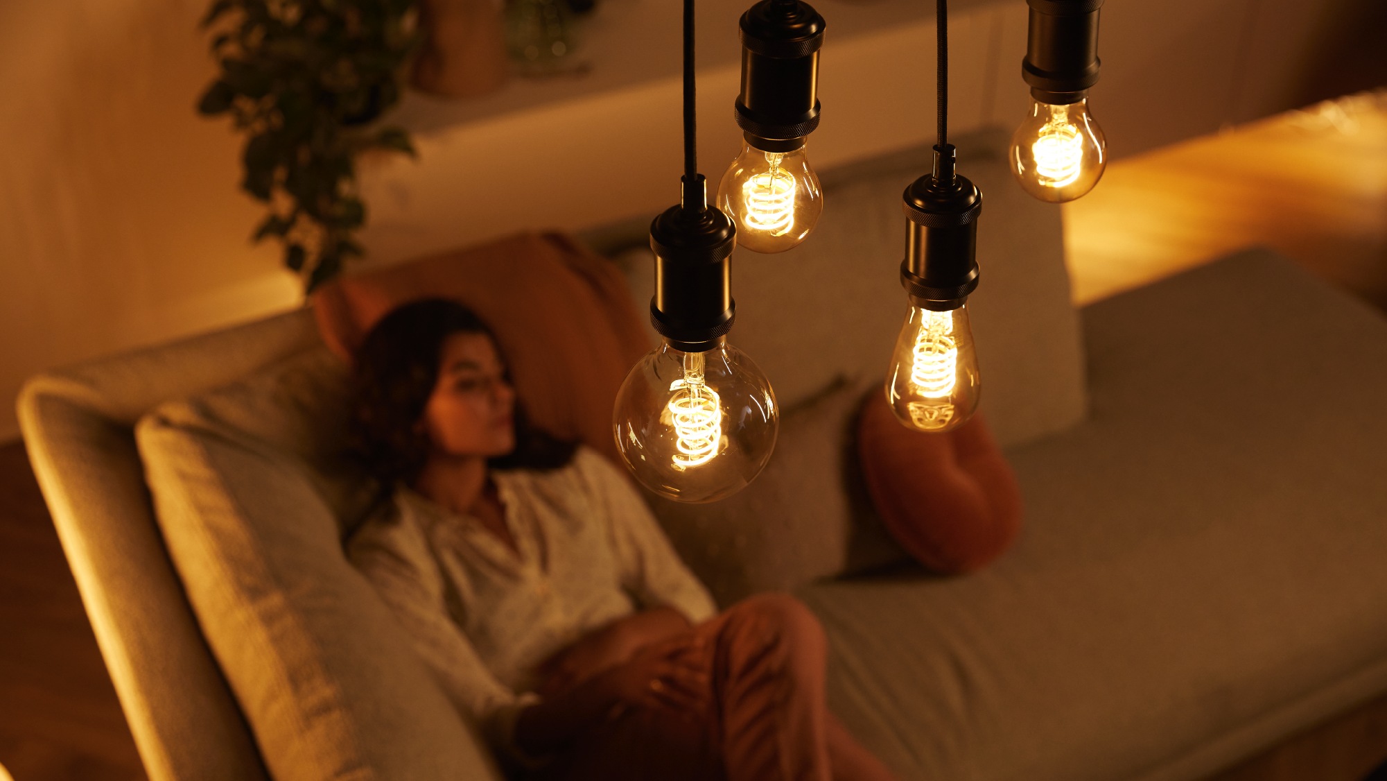 Staying at home - Tips for the whole family | Philips Hue