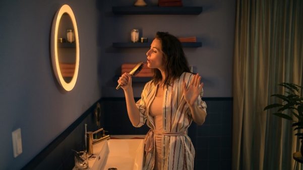 How to create the best lighting for make-up | Philips Hue
